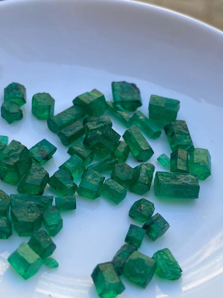 Raw Emerald Gemstones | Rough Emerald Stones – Natural Emeralds