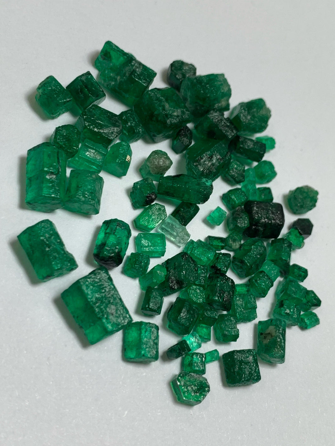 Raw Emerald Gemstones | Rough Emerald Stones – Natural Emeralds