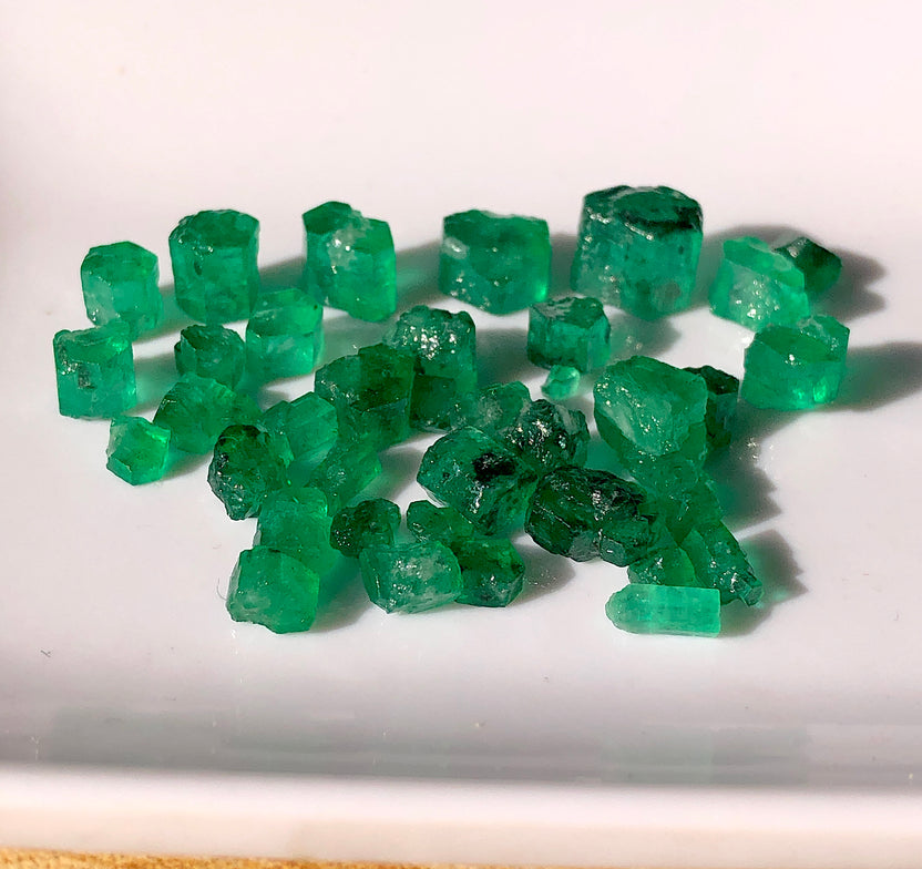 Natural Emeralds from Swat, Panjshir & Colombia–Rough & Loose Emeralds