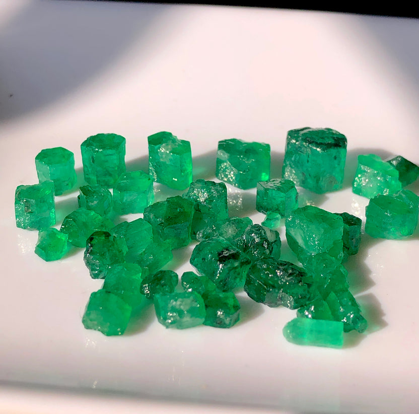 Natural Emeralds from Swat, Panjshir & Colombia–Rough & Loose Emeralds